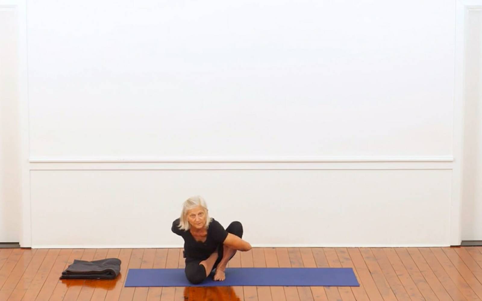 Marichi's Pose II (Marichyasana II) | Iyengar Yoga