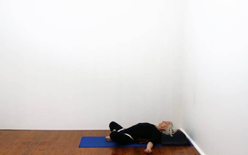 Reverse Prayer Pose (Paschima Namaskar) | Iyengar Yoga