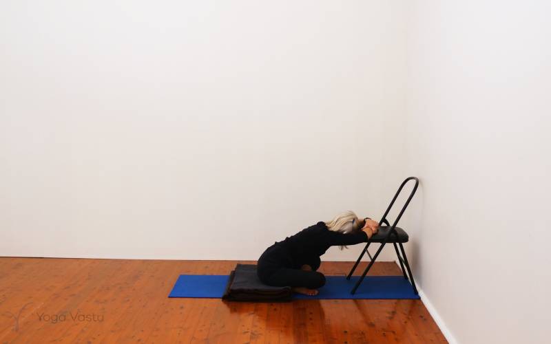 Reverse Prayer Pose (Paschima Namaskar) | Iyengar Yoga