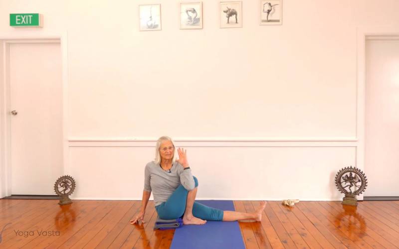 Simple Cross Legs Forward (Adho Mukha Sukhasana) | Iyengar Yoga