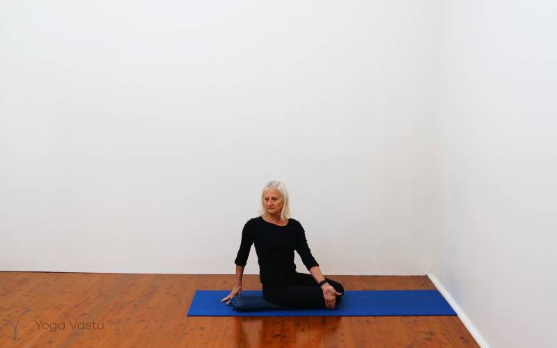 Simple Cross Legs Forward (Adho Mukha Sukhasana) | Iyengar Yoga