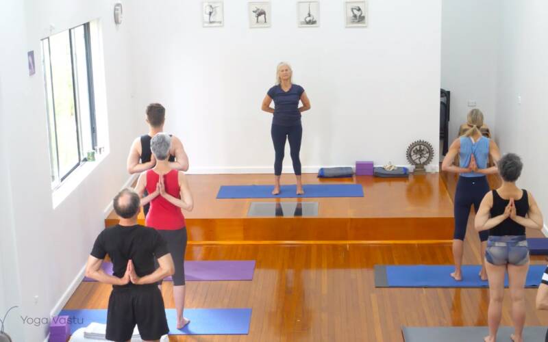 Iyengar yoga videos – backbend asanas - Yoga Vastu