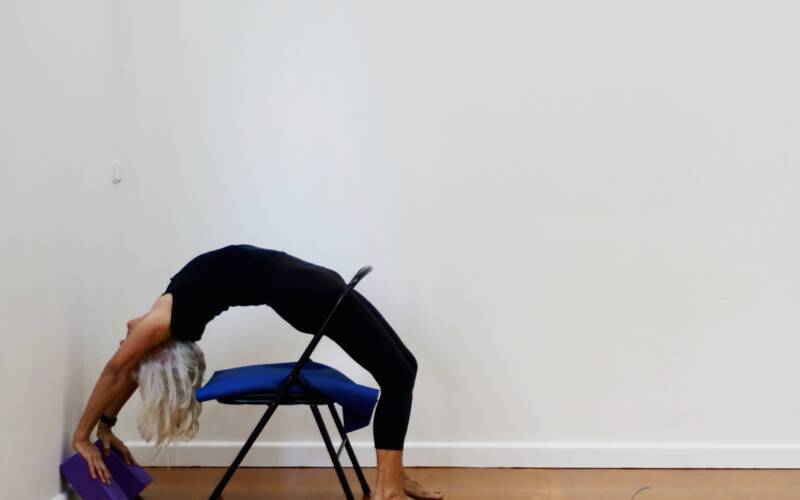 Iyengar yoga videos – backbend asanas - Yoga Vastu
