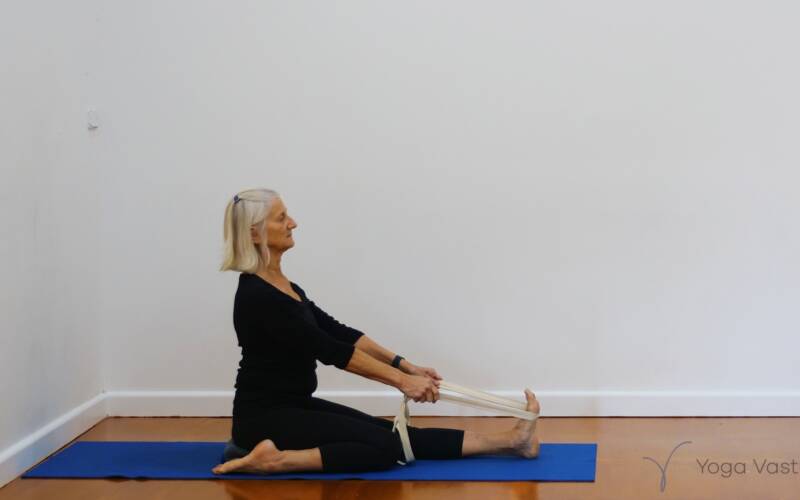 Gentle Introduction to Standing Poses in Iyengar Yoga - Yoga Vastu
