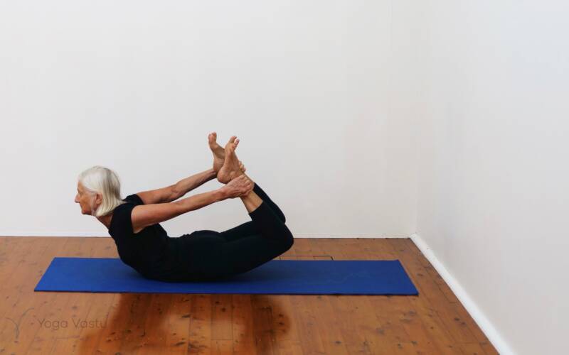 Iyengar yoga videos – backbend asanas - Yoga Vastu